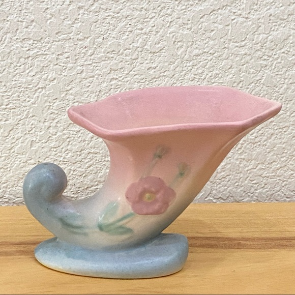hull | Accents | Vintage 4s Hull Pottery Dogwood Wild Rose Pink Blue ...